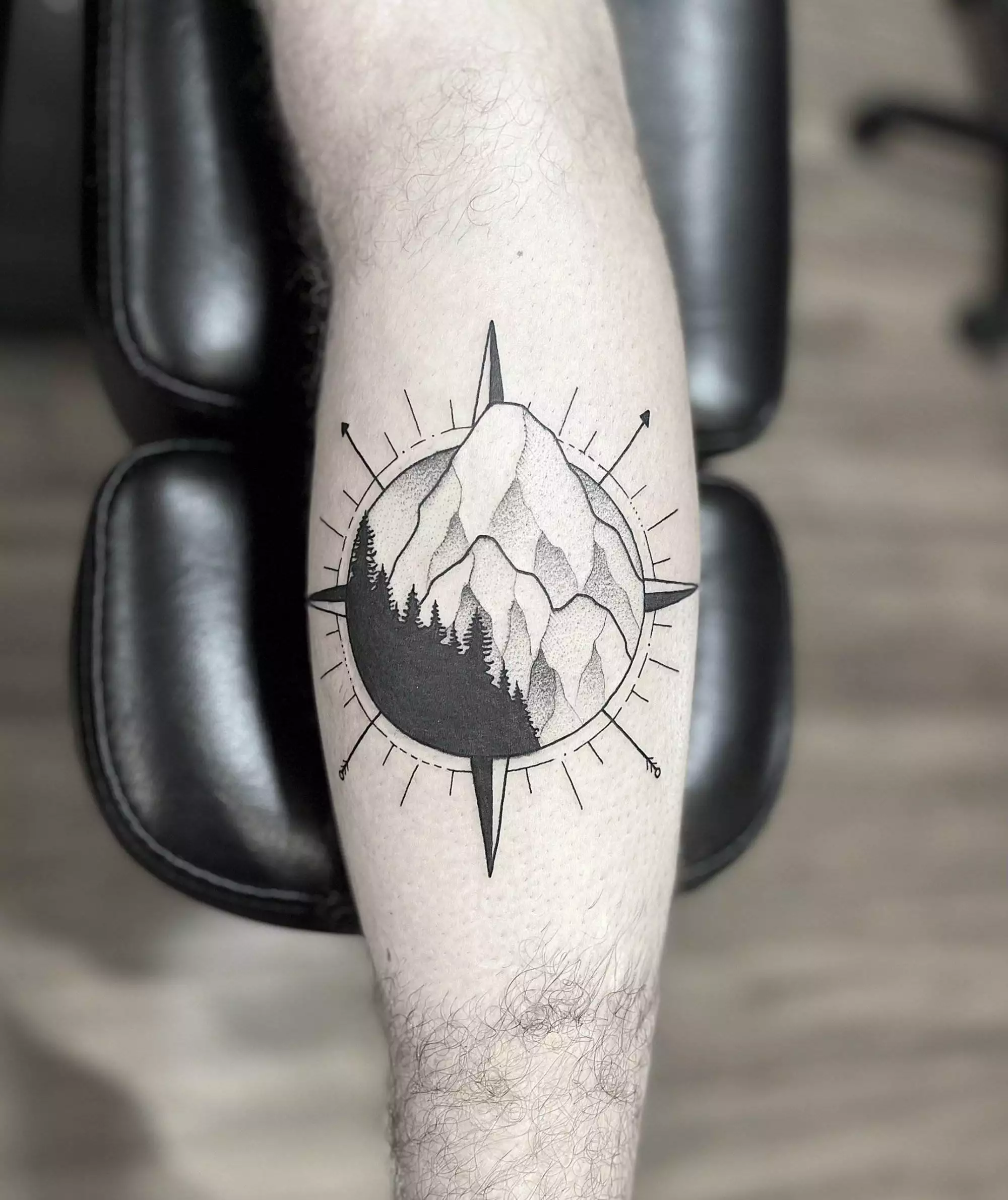 TATOUAGE GRAPHIQUE - Phoenix Tattoo Studio